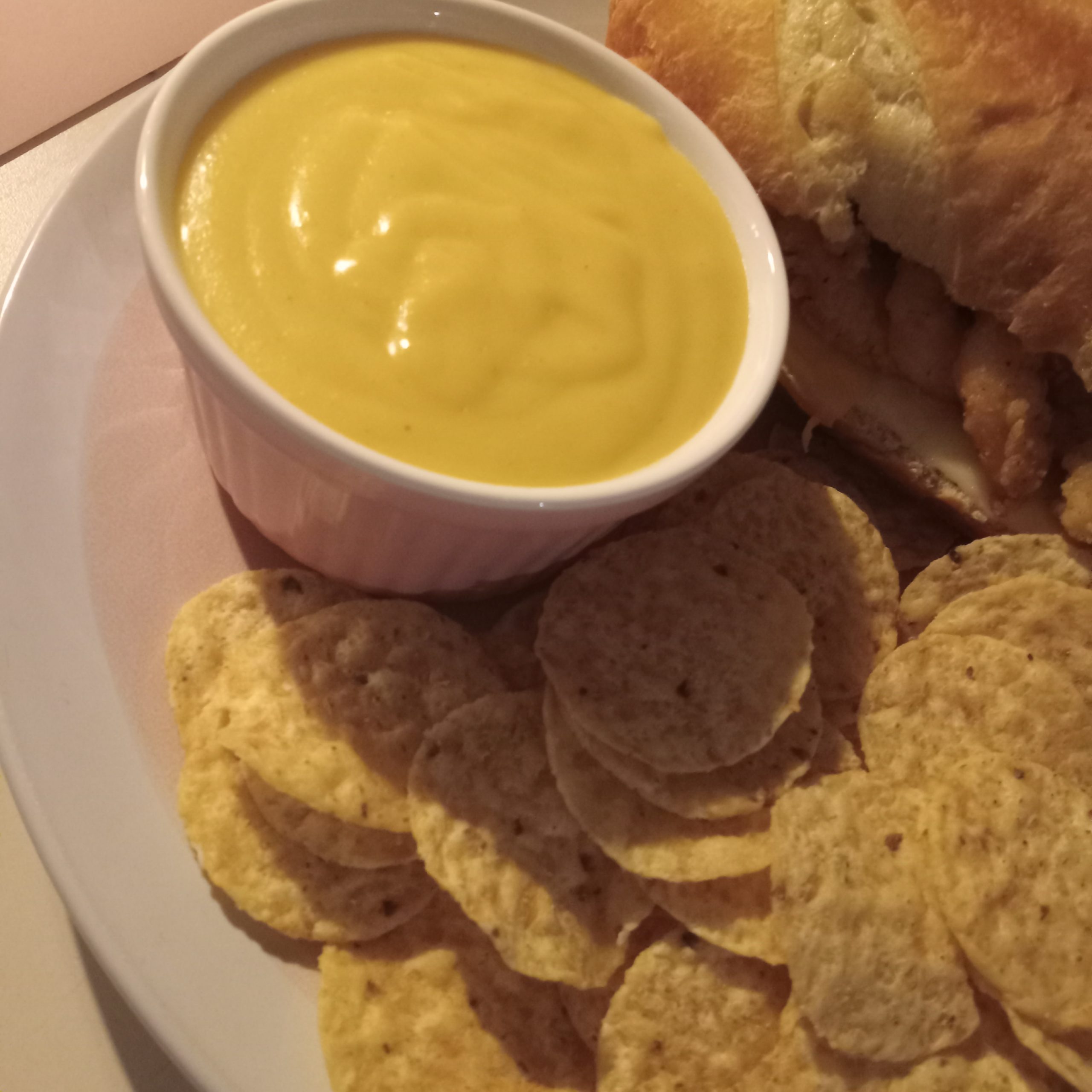 Cheesy Beer Pub Dip: Irresistible and Creamy Party Appetizer