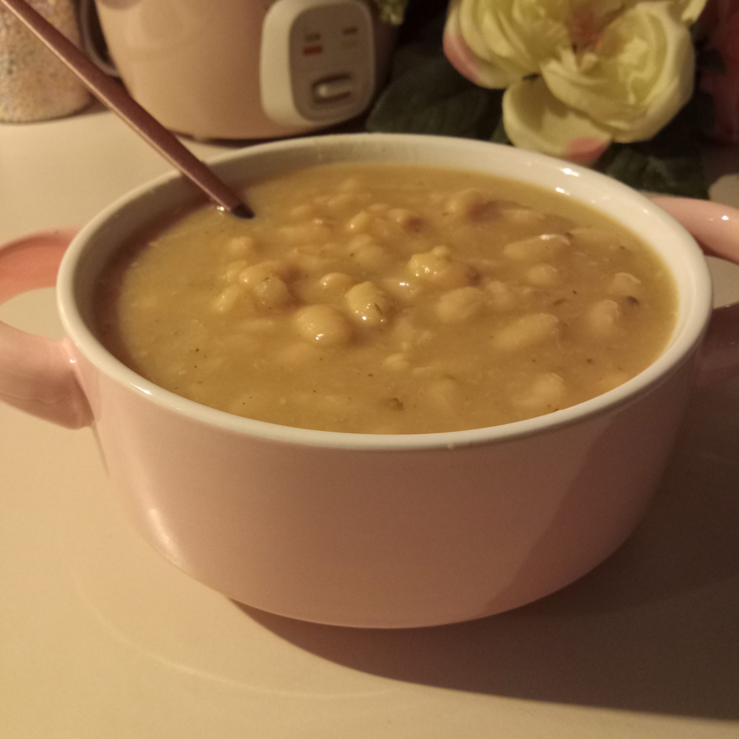 How to Make Southern White Beans in a Slow Cooker: Simple & Delicious ...